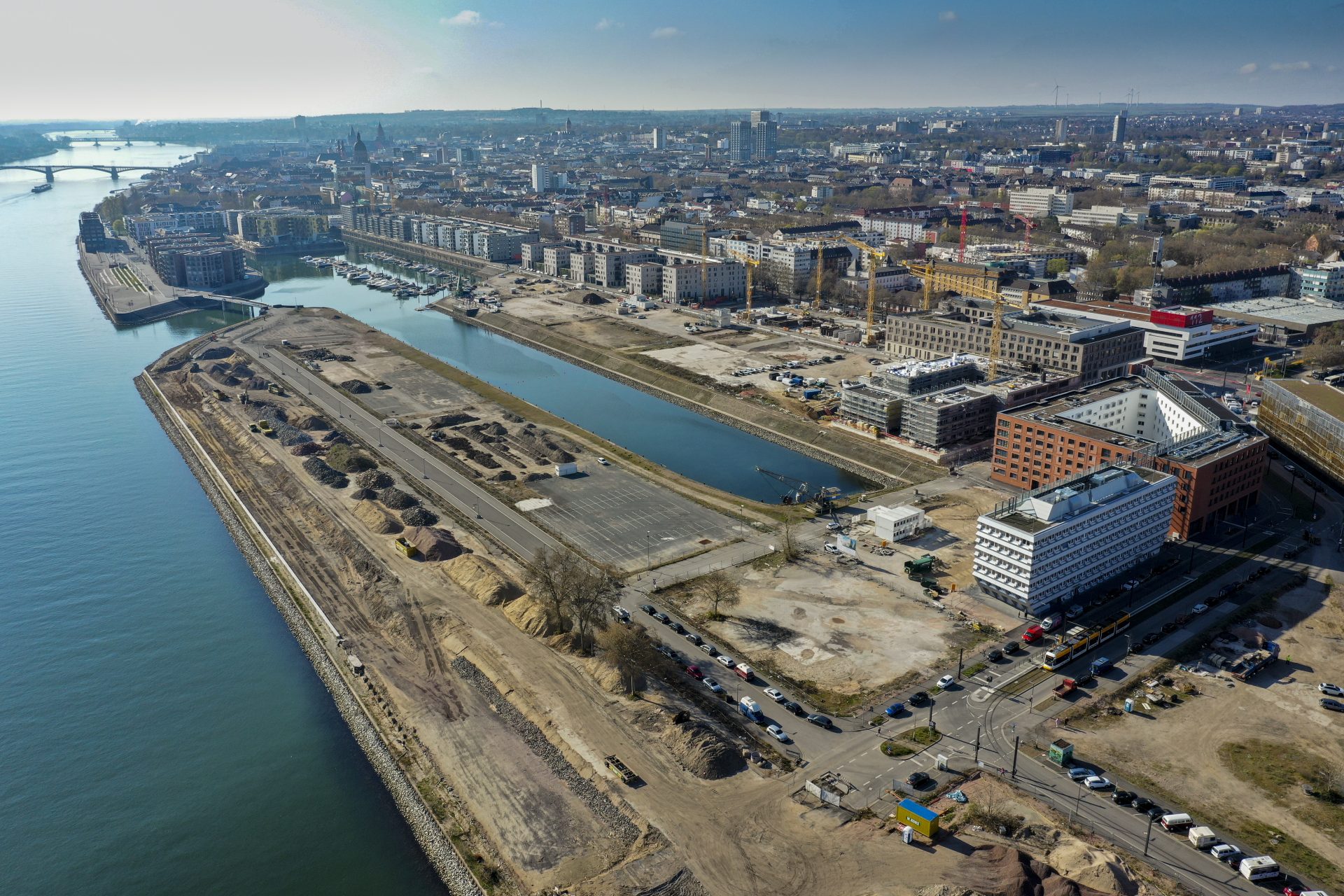 Innovative flood protection at Zollhafen Mainz - Omnicon